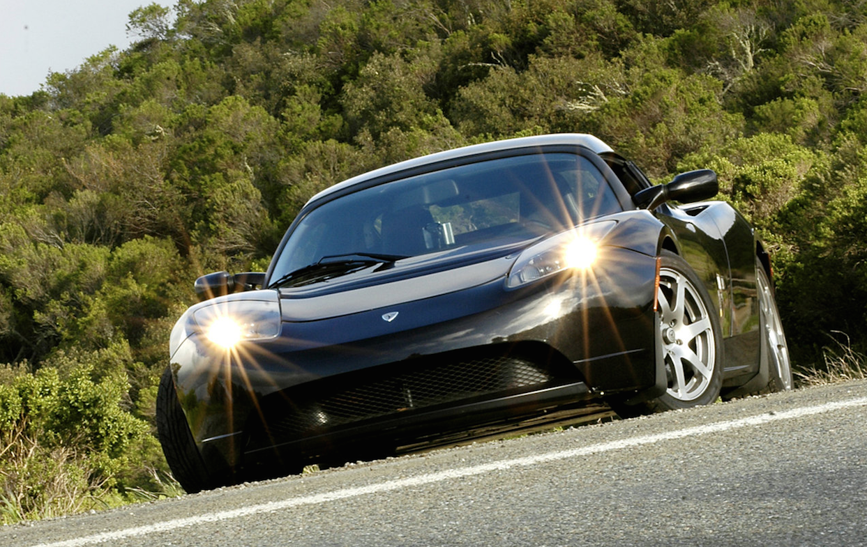 Tesla e Carros eléctricos, um breve resumo da história recente - Menos Fios