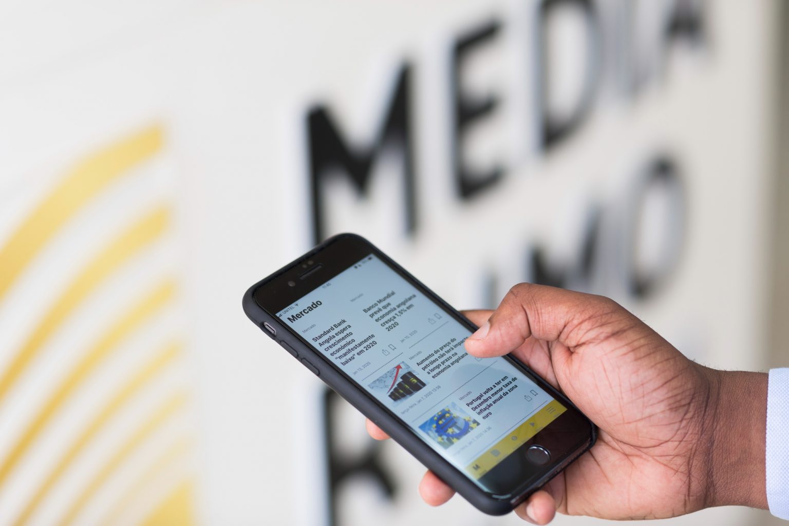 Dados da Bolsa de Valores de Angola, disponíveis em aplicativo - Menos Fios