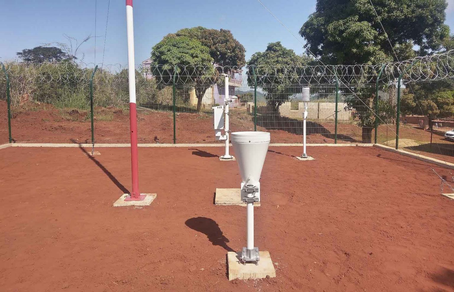 Cuanza Norte. Ndalatando ganha nova estação meteorológica - Menos Fios