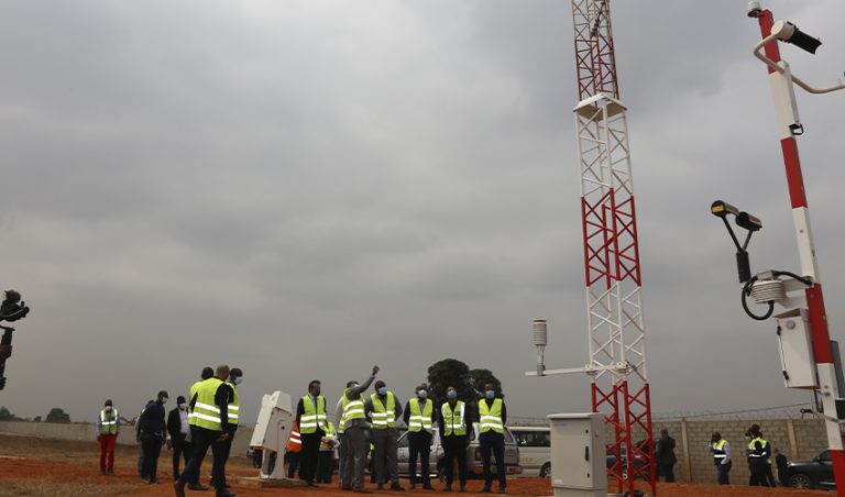 Angola ganha uma nova estação meteorológica aeronáutica moderna - Menos ...
